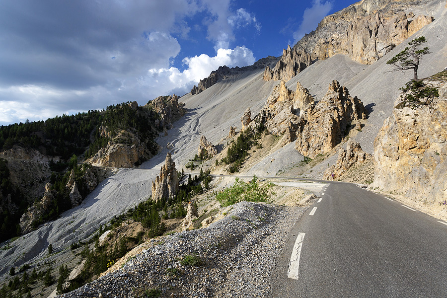 Uživancija na prelazu Col d'Izoard, francoske Alpe - Popotniški blog ...
